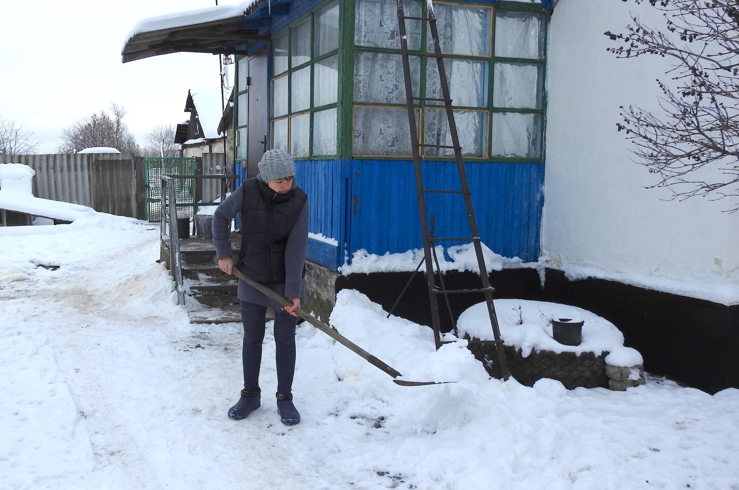 Сonflict-affected Ukrainians struggle through a fourth winter of ...