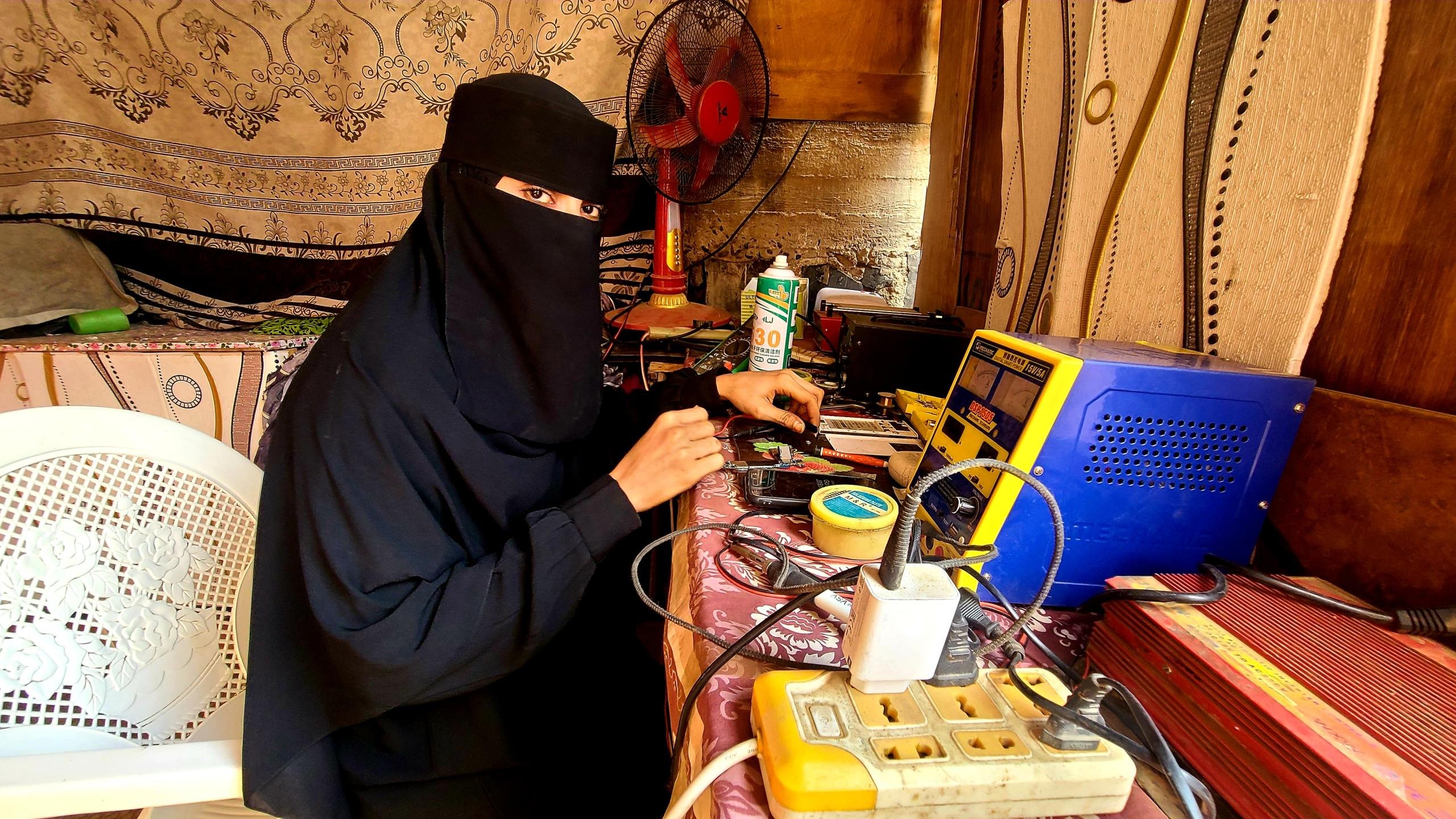 Amal's phone workshop: a hotline to the future | NRC