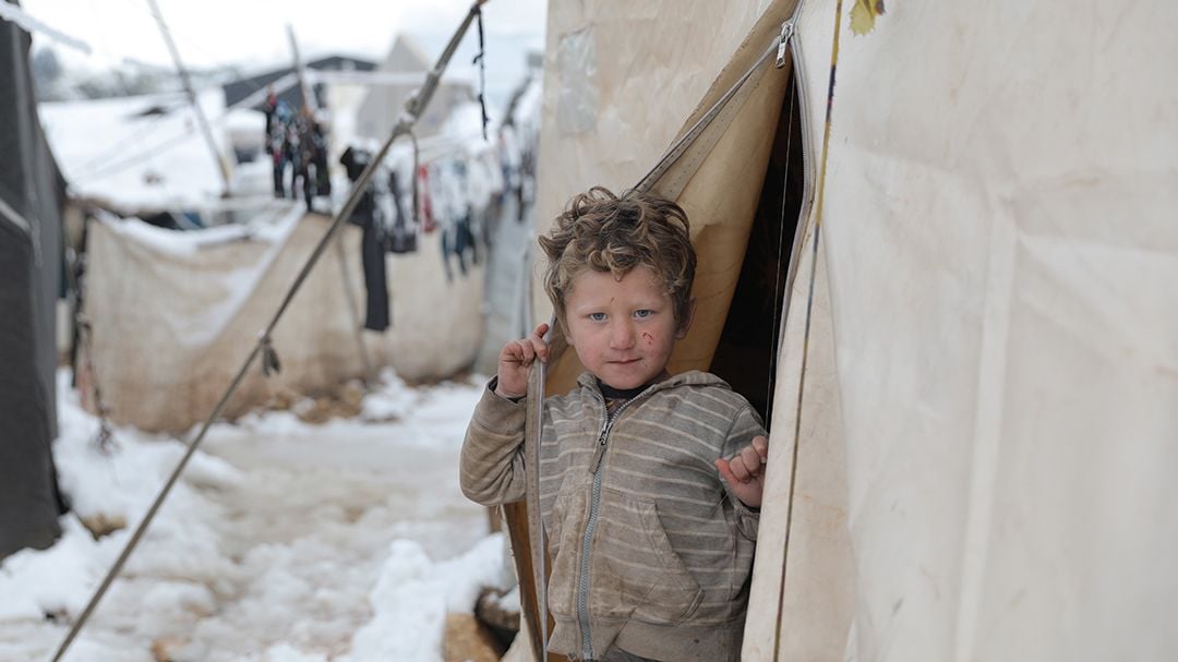 Winter storms hit displaced Syrians